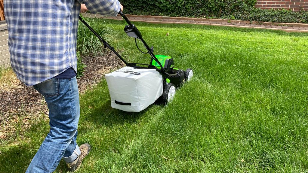 How to Choose the Perfect e-Axle for Electric Lawn Mowers - Rotontek